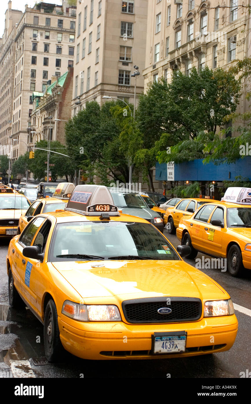 New york city taxi caught in traffic hi-res stock photography and ...