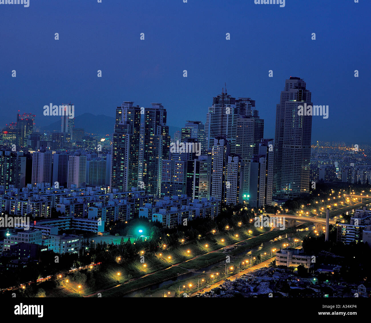 City buildings structure hi-res stock photography and images - Alamy
