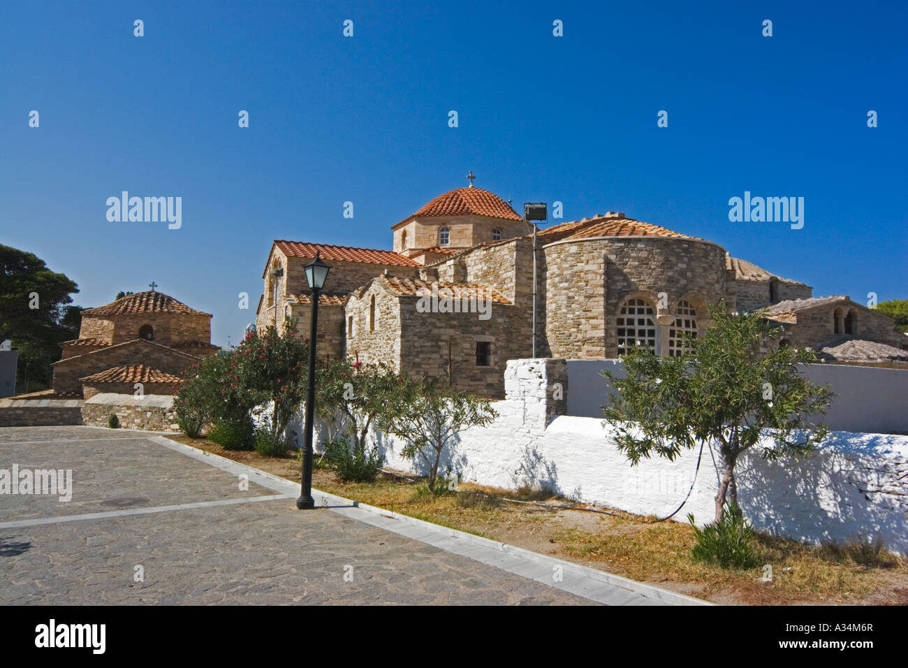 The church with 100 doors hi-res stock photography and images - Alamy