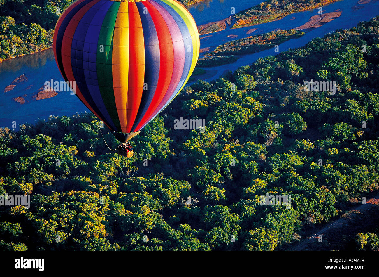 Balloon flight contest hi-res stock photography and images - Alamy