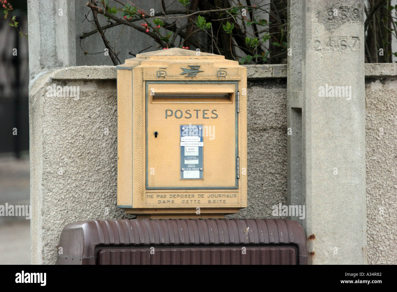 Post box France Stock Photo - Alamy