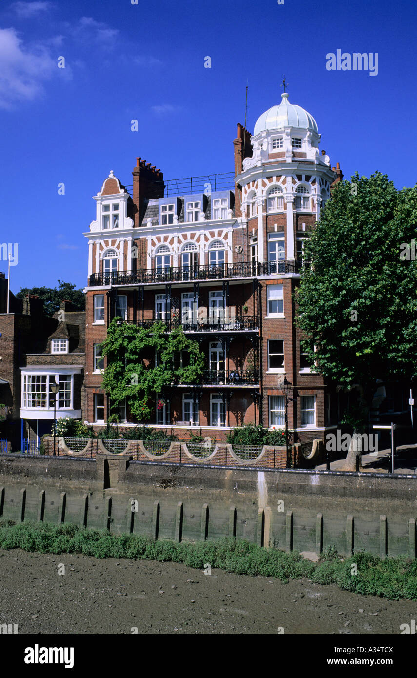Houses hammersmith london hi-res stock photography and images - Alamy