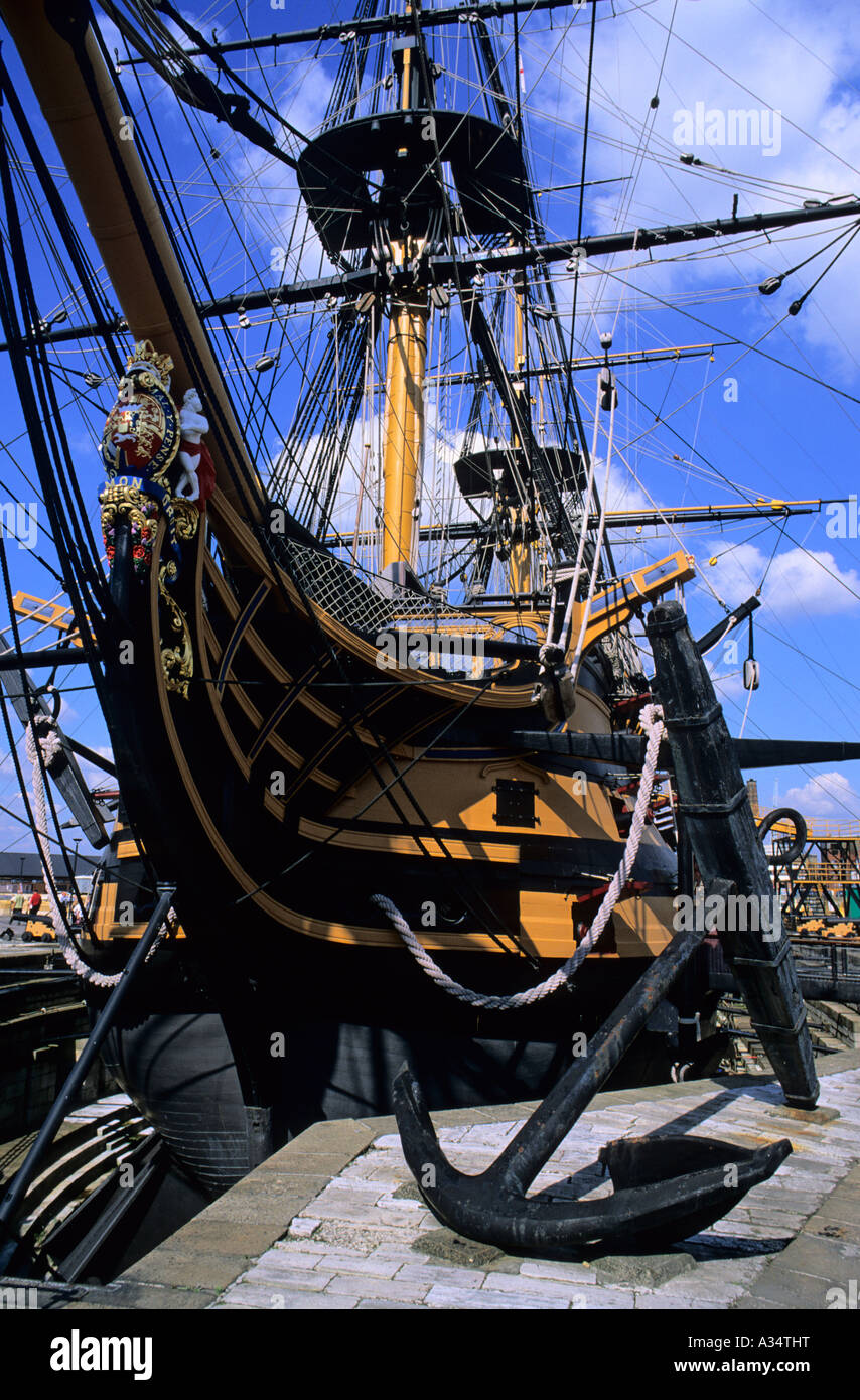 Hms victory anchor hi-res stock photography and images - Alamy