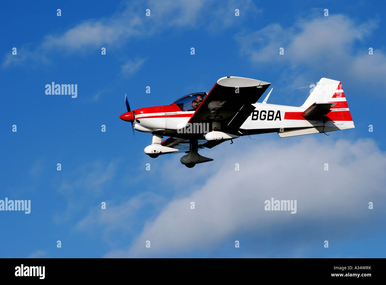 Robin aircraft hi-res stock photography and images - Alamy