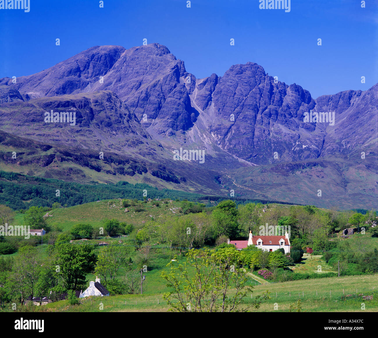 Torrin Village High Resolution Stock Photography and Images - Alamy