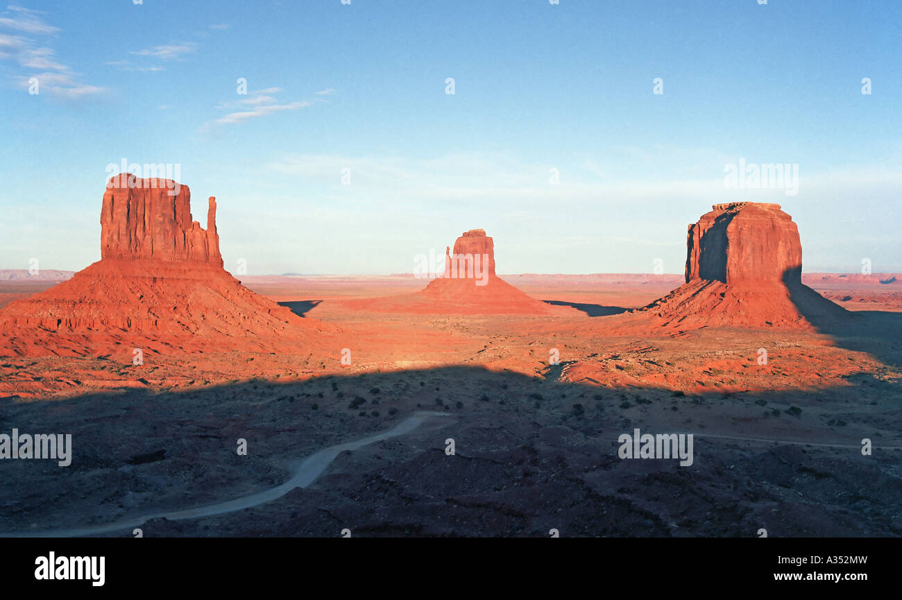 West mitten butte left hi-res stock photography and images - Alamy