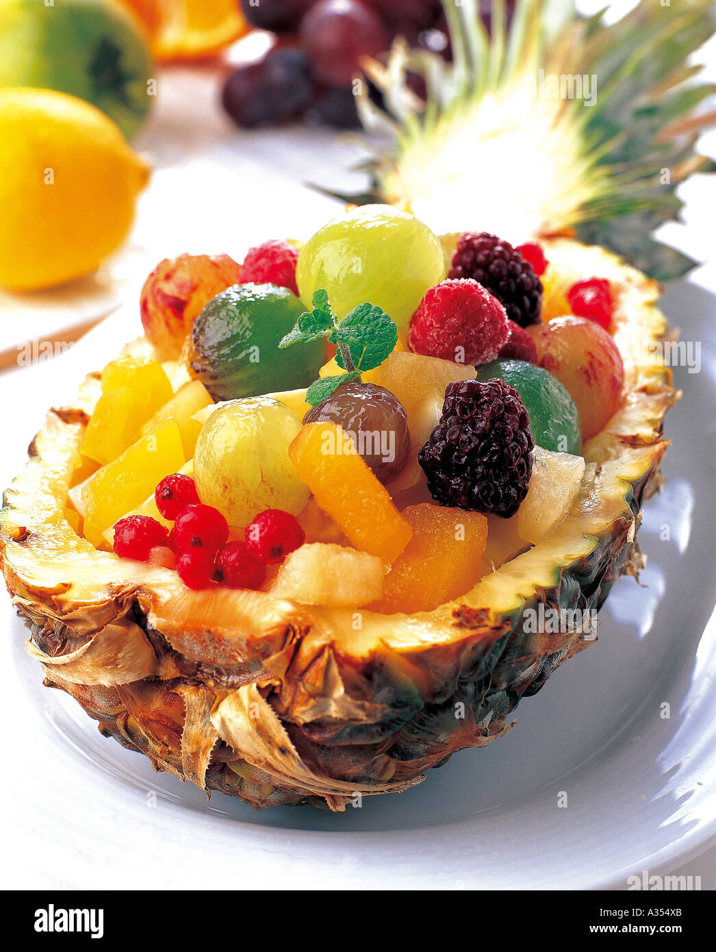 Fruit mountain hi-res stock photography and images - Alamy