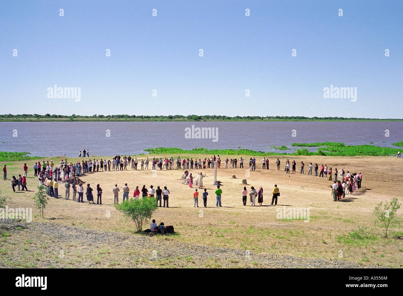Opening ceremonies at the 2006 Encuentro de Pueblos Originarios Formosa ...