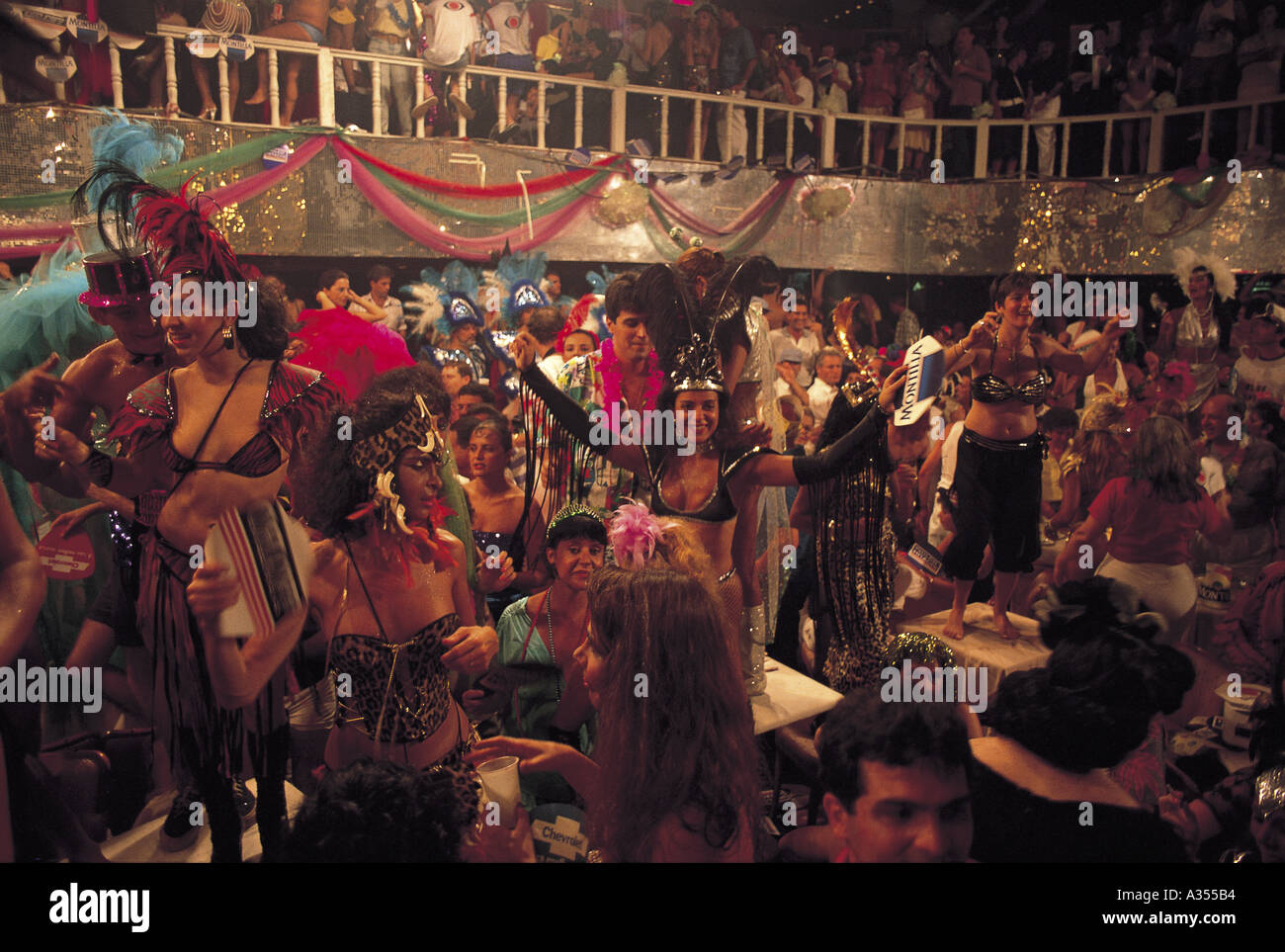 Brazil dancing club hi-res stock photography and images - Alamy