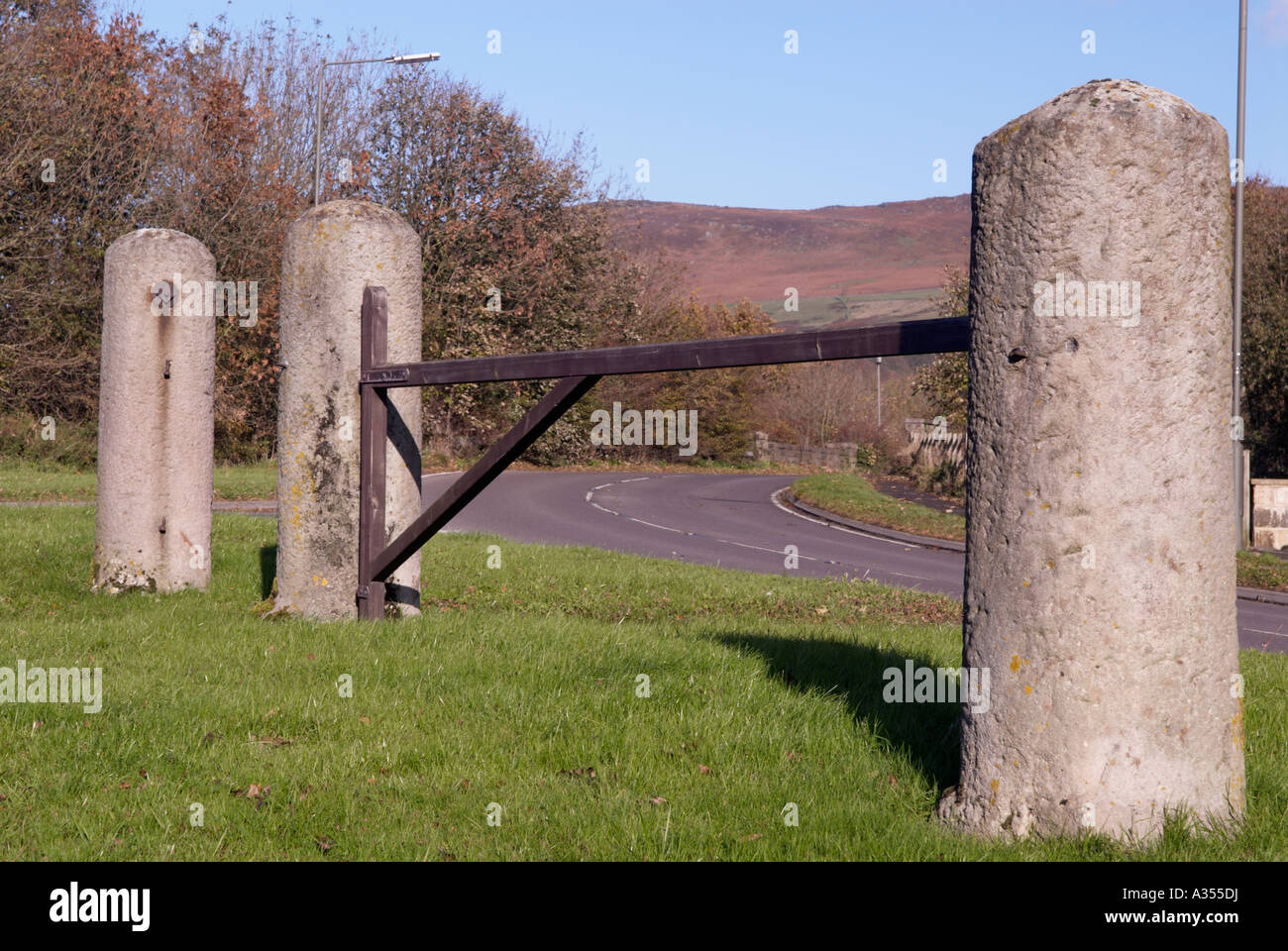 "Mytham Bridge" tollgate at Bamford in Derbyshire "Great Britain Stock ...