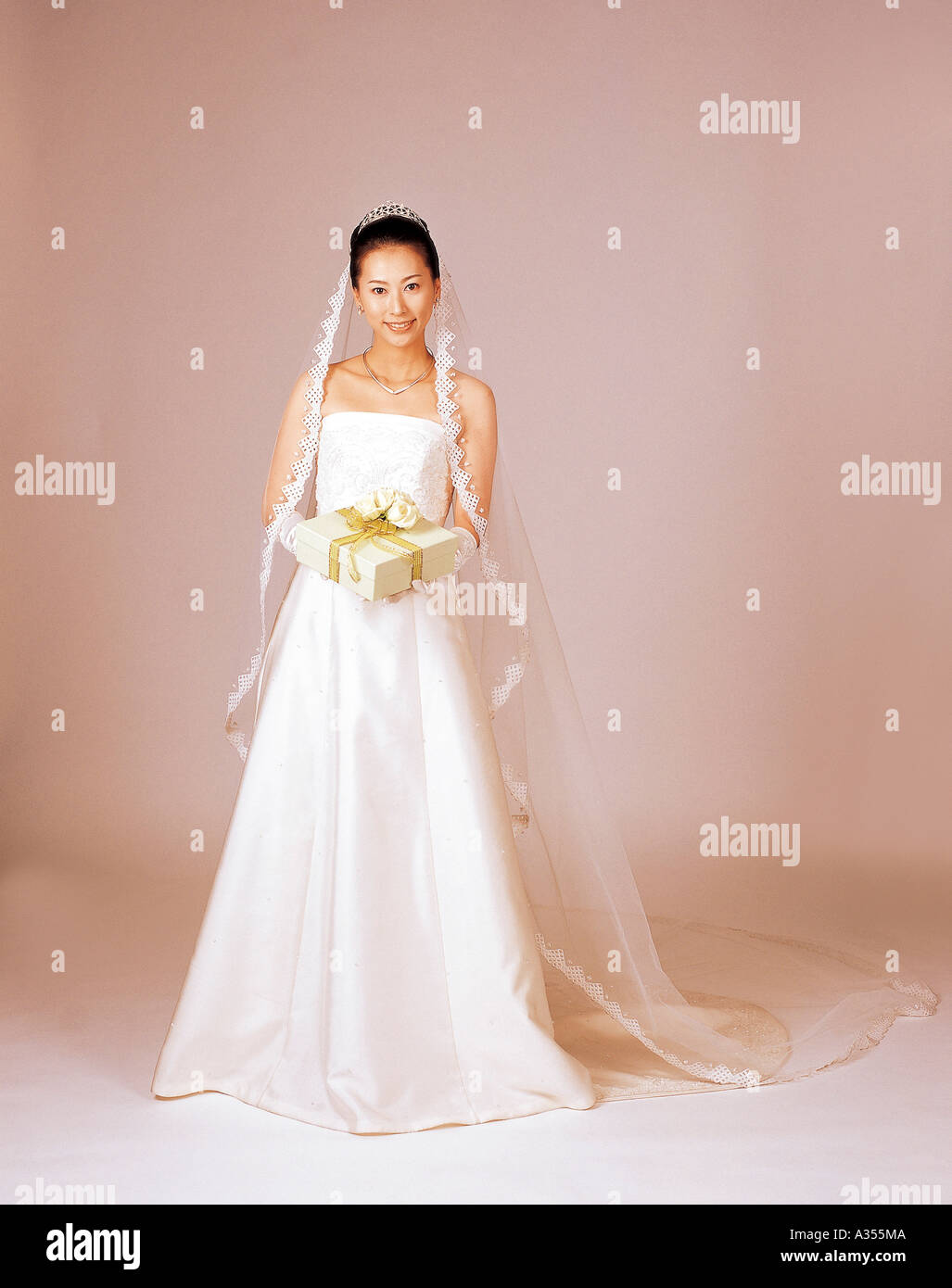 M wedding hi-res stock photography and images - Alamy