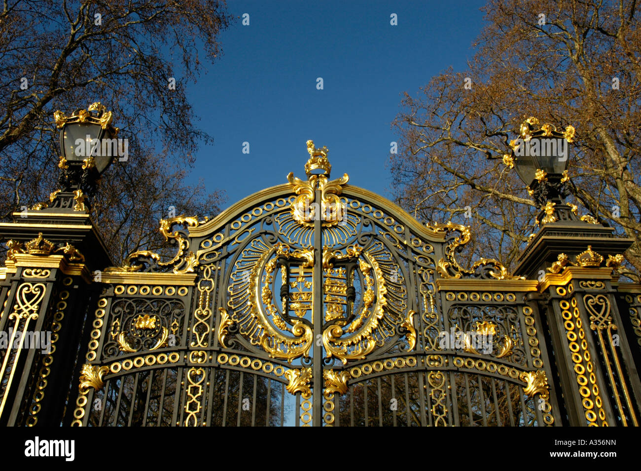 Large golden gates leading into Green Park London England Stock Photo ...