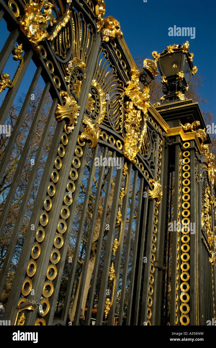 Green Park Gates High Resolution Stock Photography and Images - Alamy