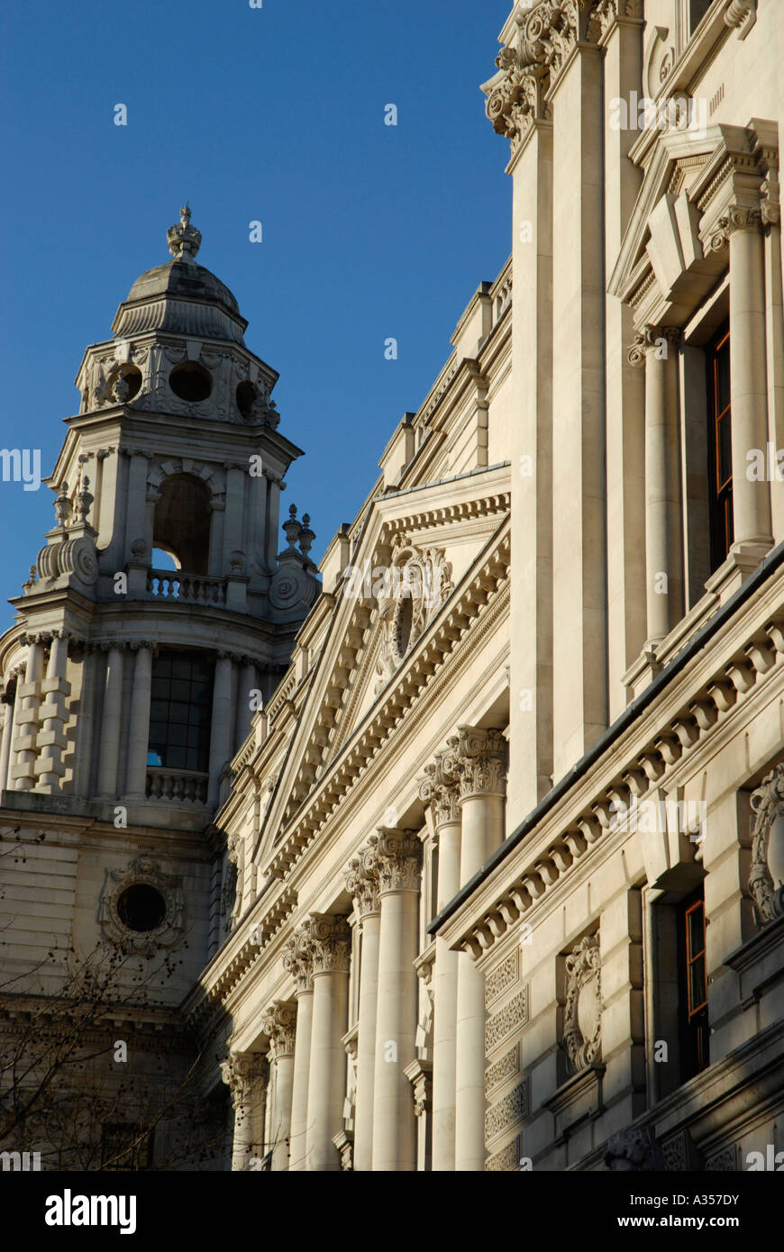 London White Stone Buildings High Resolution Stock Photography and ...