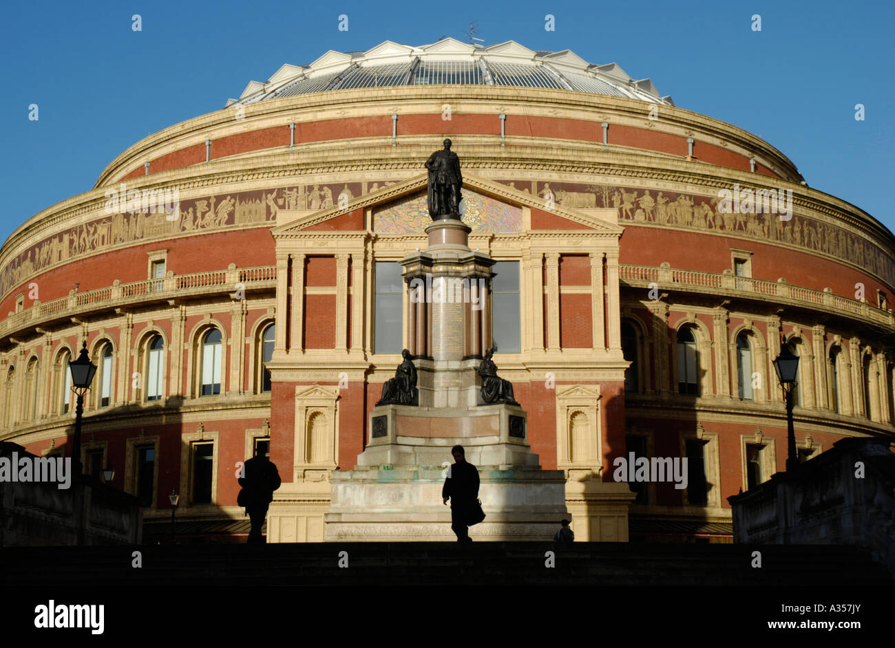 View of the Royal Albert Hall and memorial statue South Kensington ...