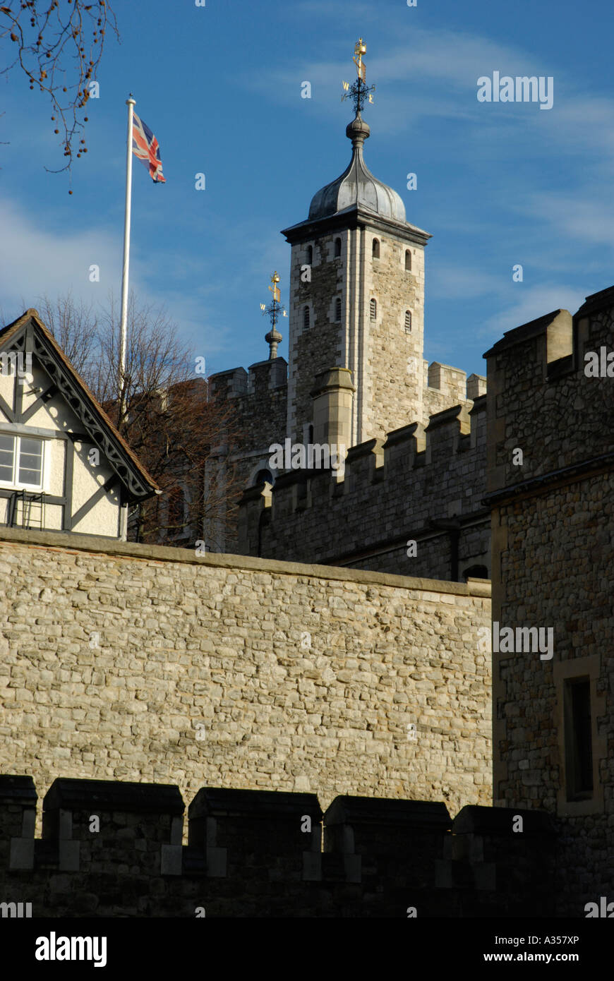 Tower of London walls and turret Stock Photo - Alamy