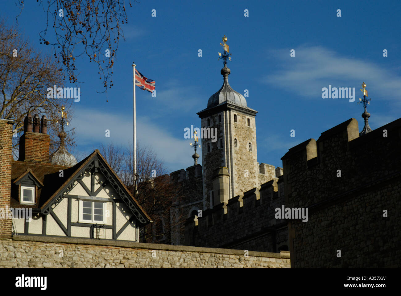Tower of London criss crossing walls leading to White Tower turret ...