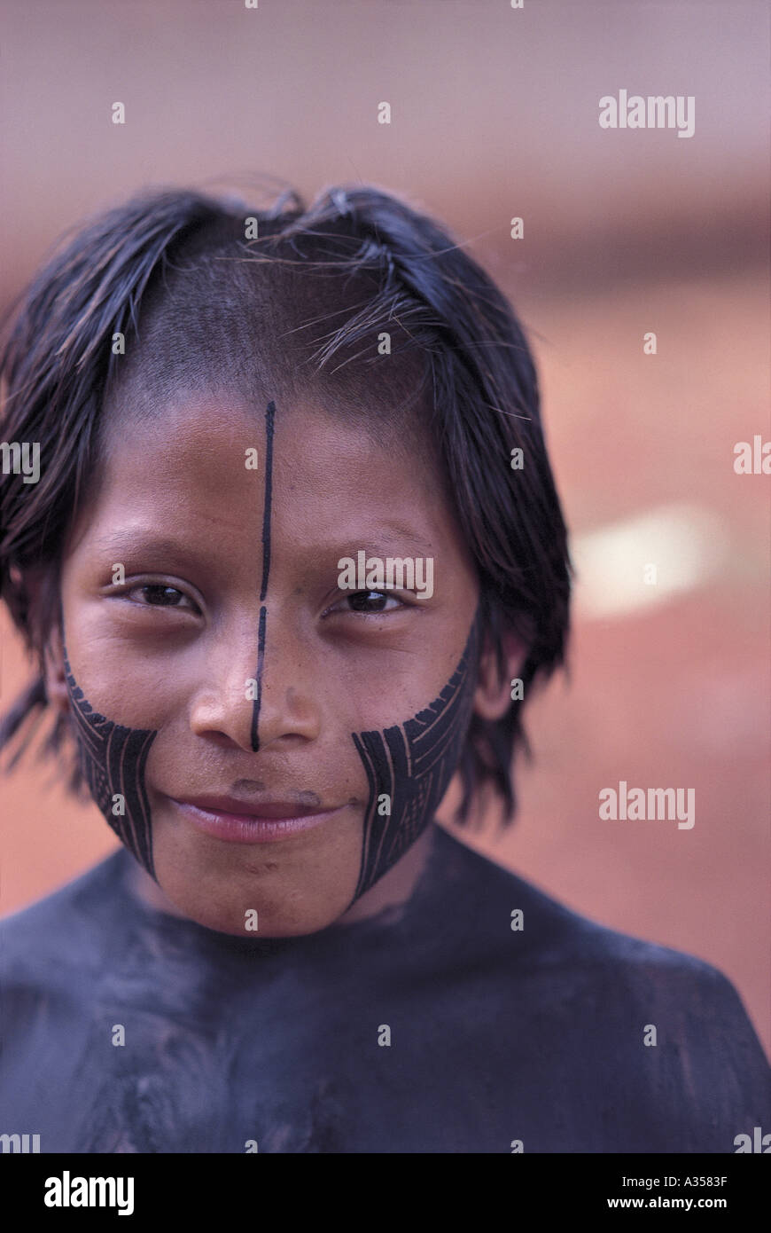 Kayapo indian boy Stock Photo - Alamy
