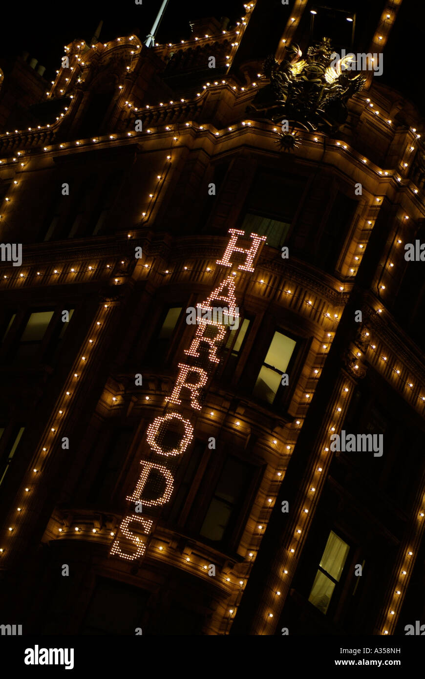 Outside harrods london england night hi-res stock photography and ...