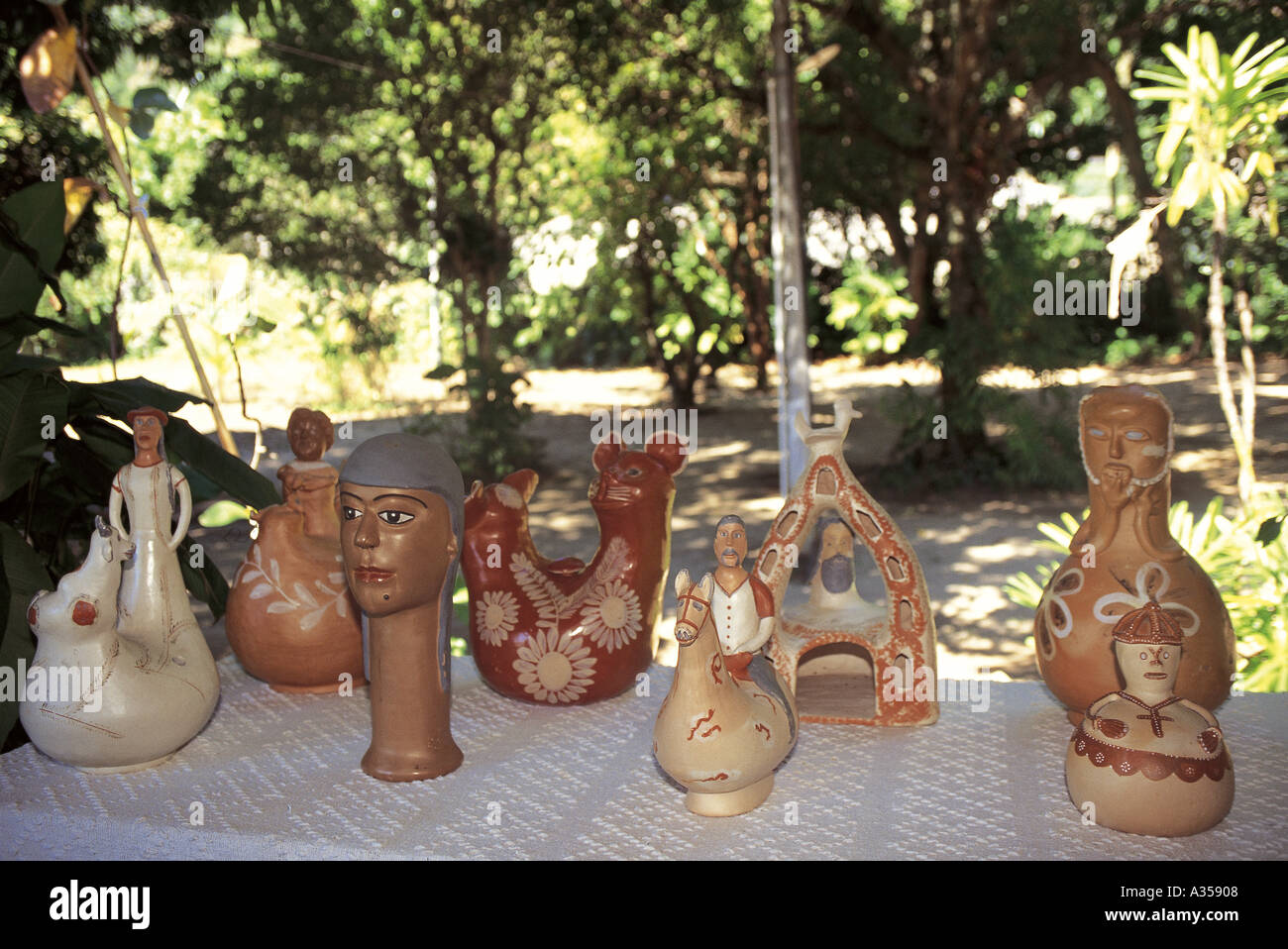 Marajoara pottery hi-res stock photography and images - Alamy