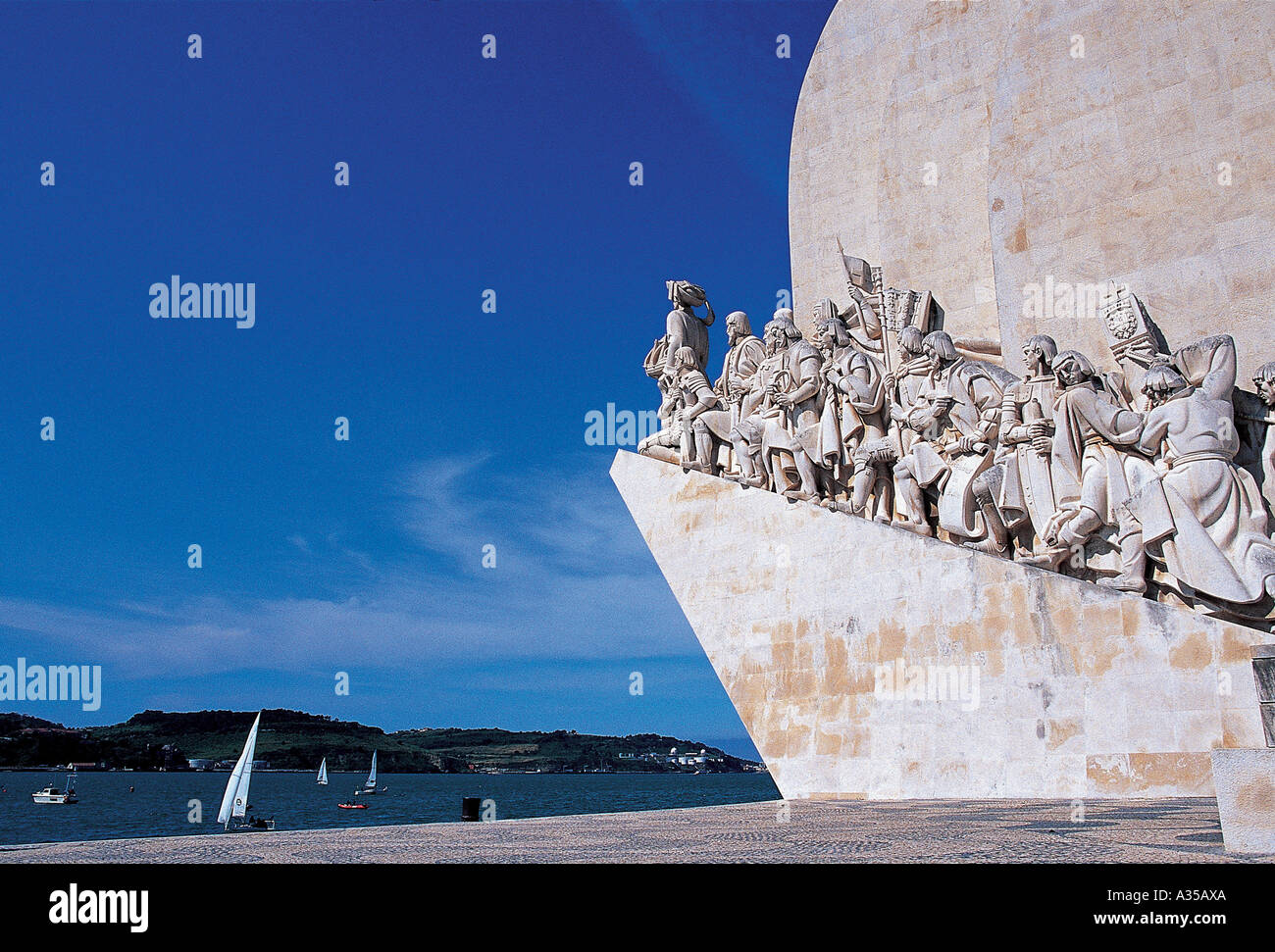 The statue of Vasco de Gama Stock Photo - Alamy