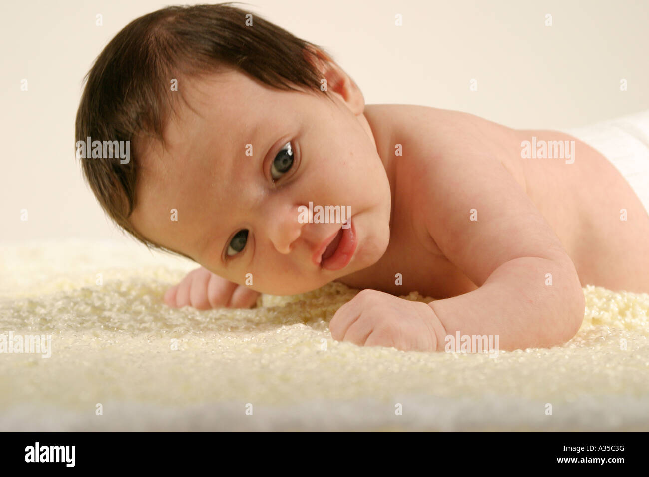 Baby Lifting Head Stock Photo - Alamy