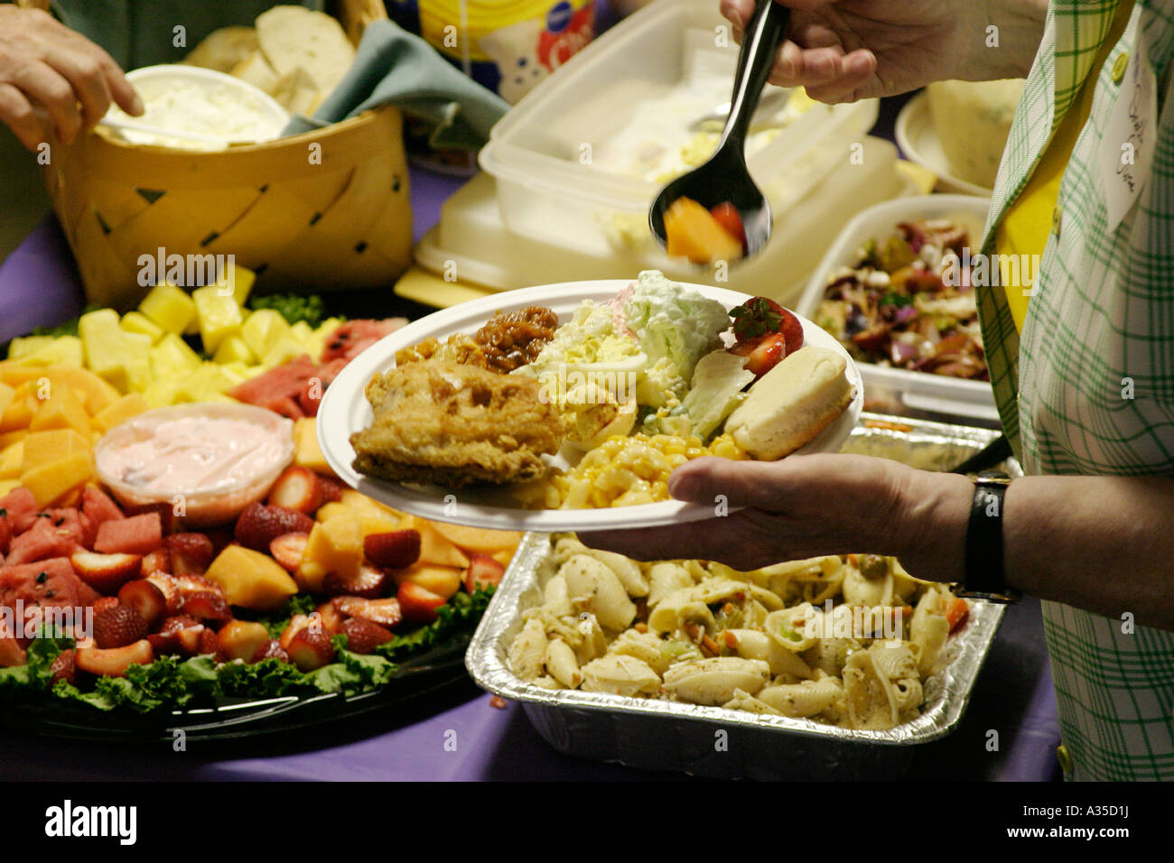 Potluck hi-res stock photography and images - Alamy
