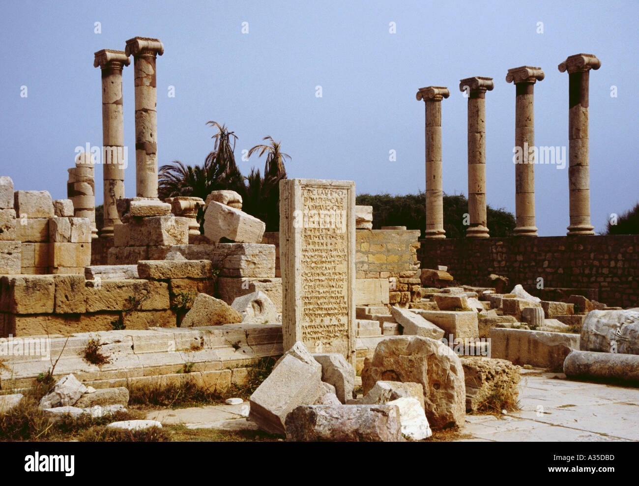 Libya Leptis Magna archaeological site pillar ruins Stock Photo - Alamy