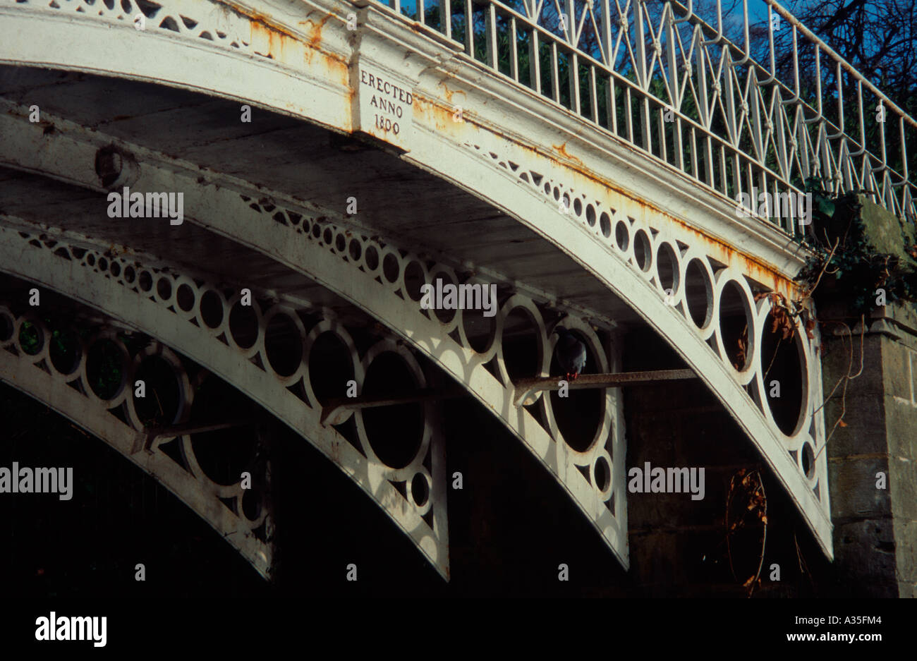 Canal bridge, Sydney Gardens, Bath Spa, UK Stock Photo - Alamy