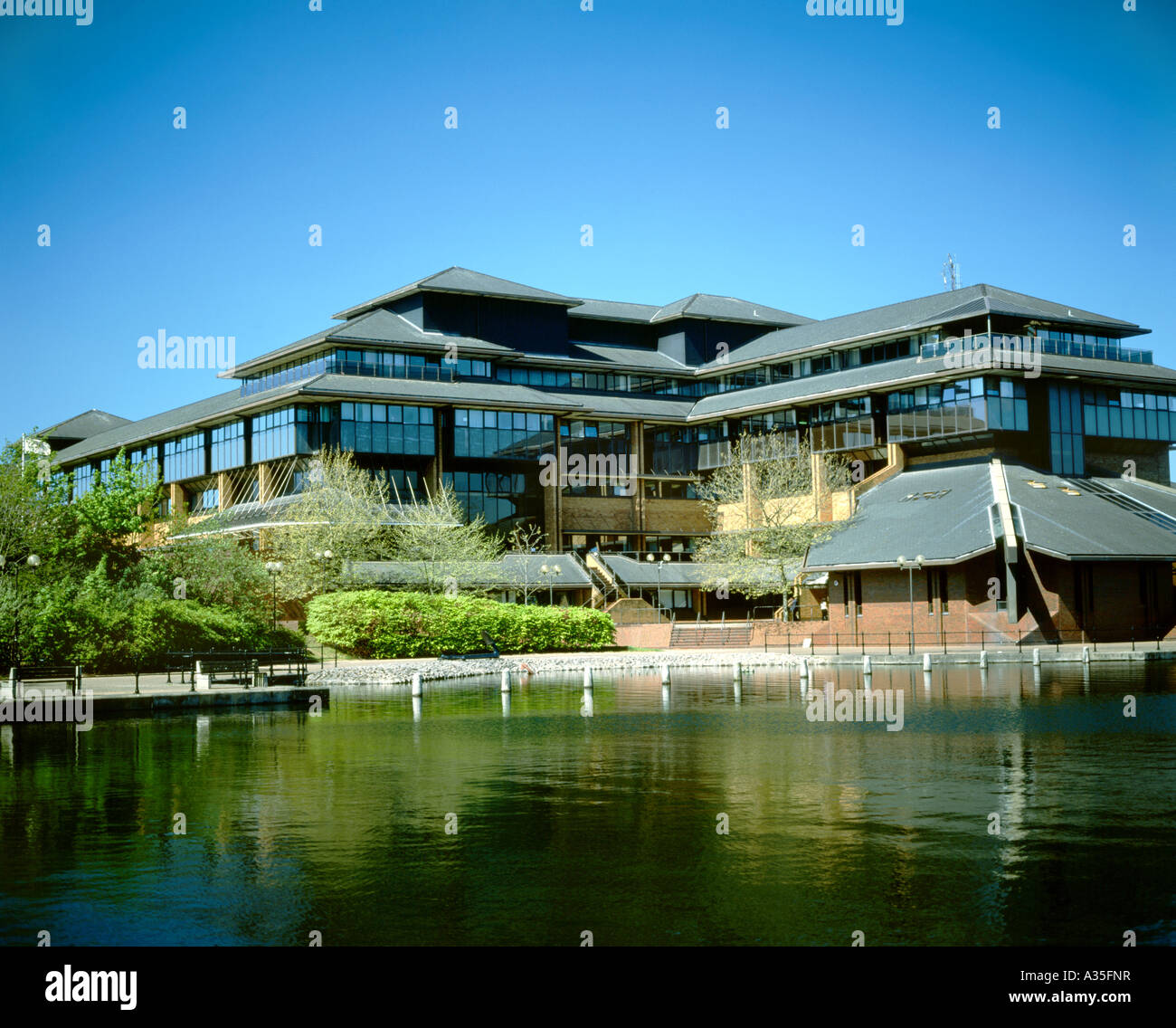 Cardiff county council hall hi-res stock photography and images - Alamy