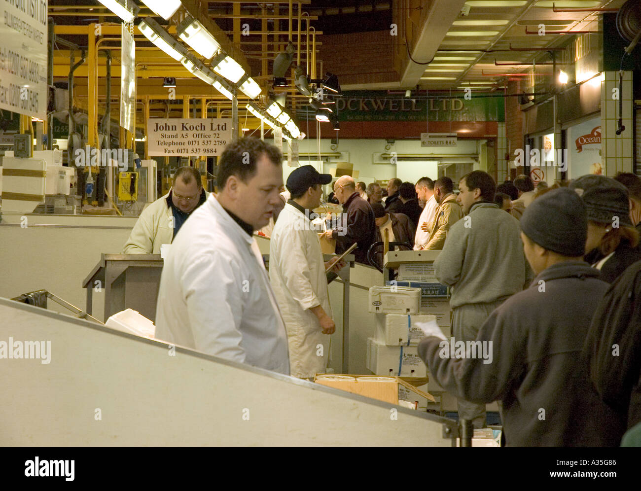 The Billingsgate Fish Market at Canary Wharf in London Stock Photo - Alamy
