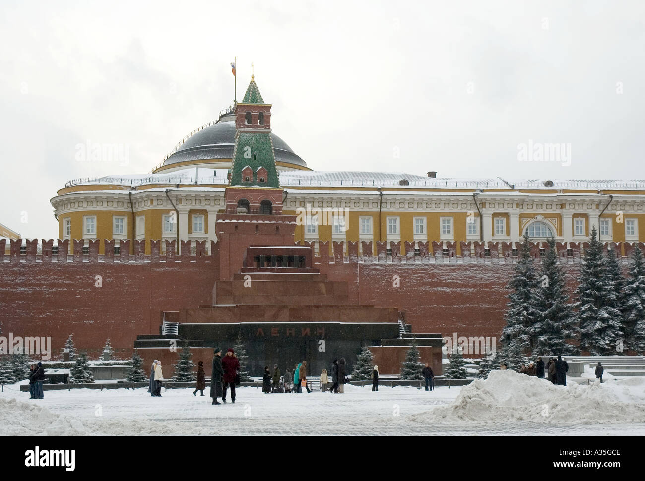 The Lenin Mausoleum and the Kremlin in Winter Stock Photo - Alamy