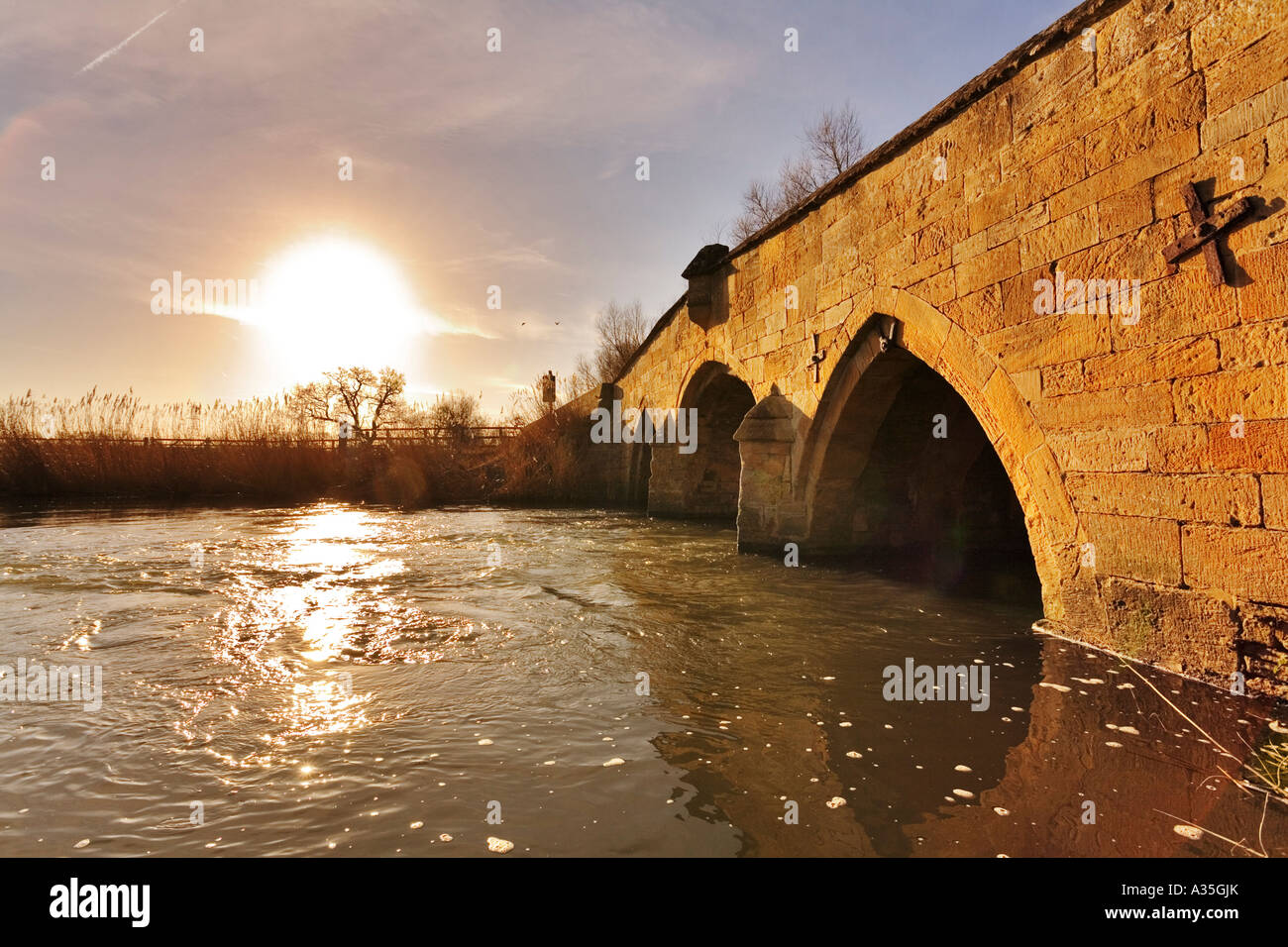 Bridge at Radcot Stock Photo - Alamy