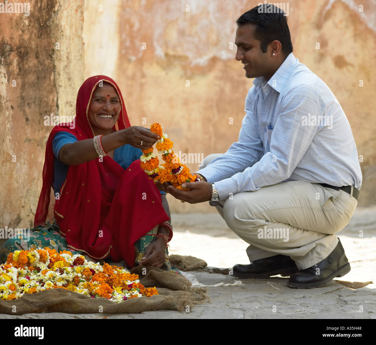 Jaipur garland hi-res stock photography and images - Alamy