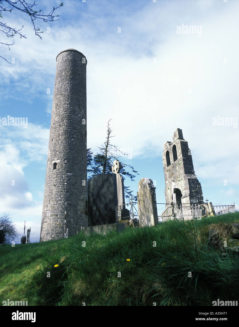 Donaghmore round tower navan hi-res stock photography and images - Alamy