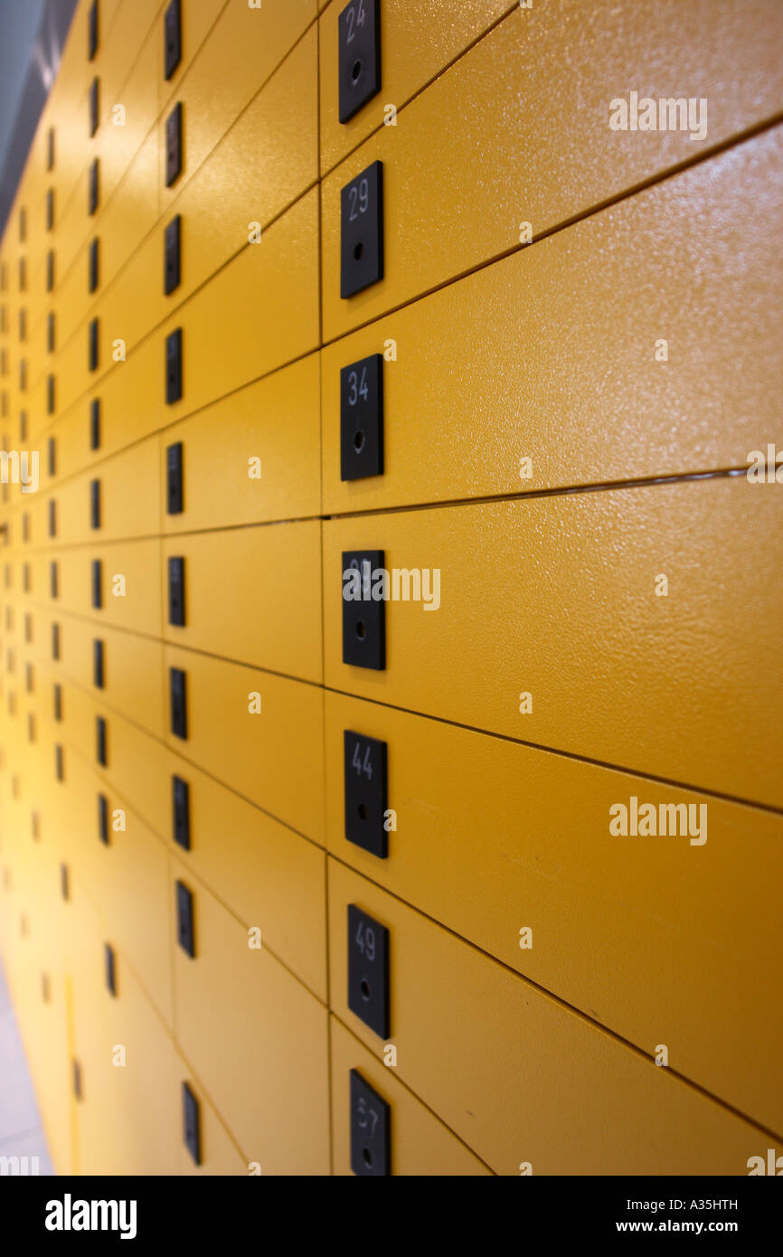 Lockboxes hi-res stock photography and images - Alamy