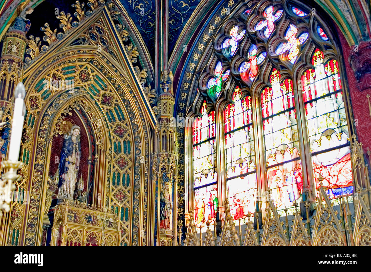 Saint genevieves shrine hi-res stock photography and images - Alamy