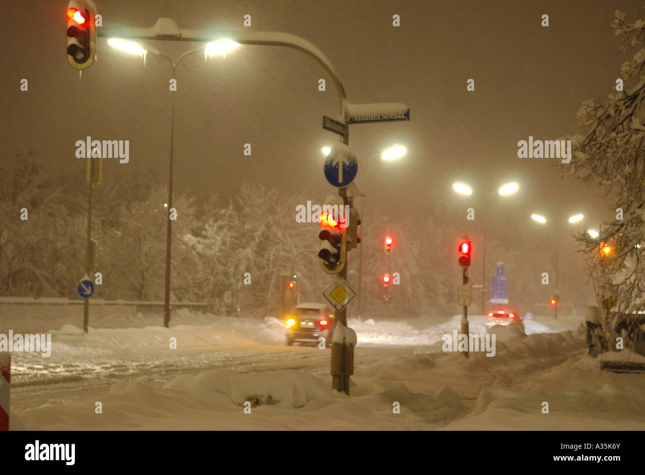 winterscene snow chaos in the streets Stock Photo - Alamy