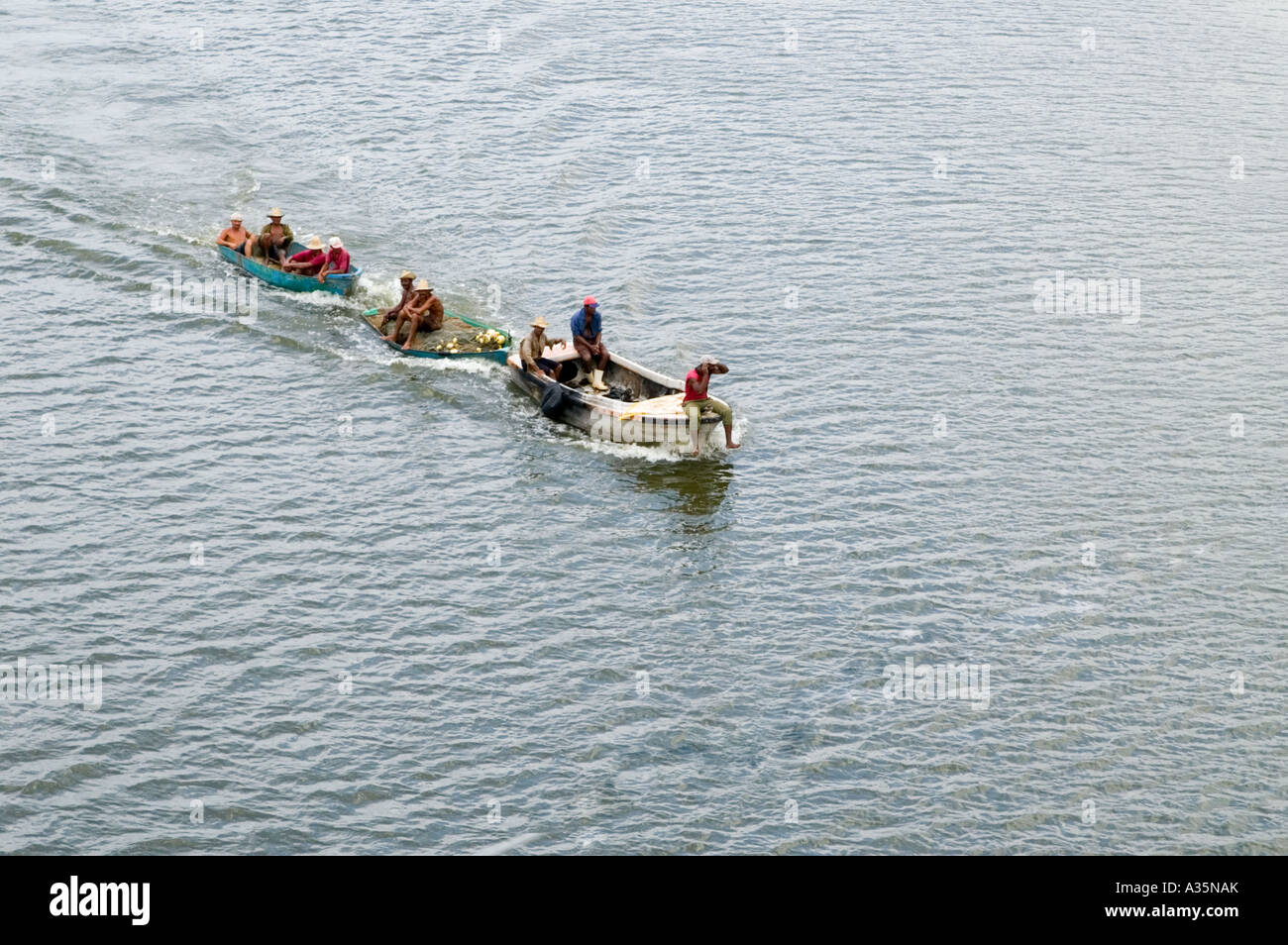 Cuban fishing boats hi-res stock photography and images - Alamy