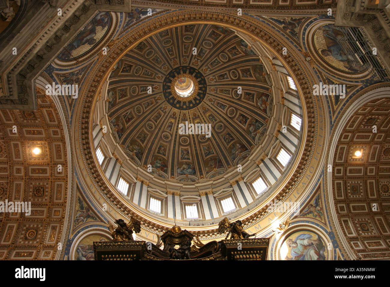 Vatican st. peters bassilica hi-res stock photography and images - Alamy