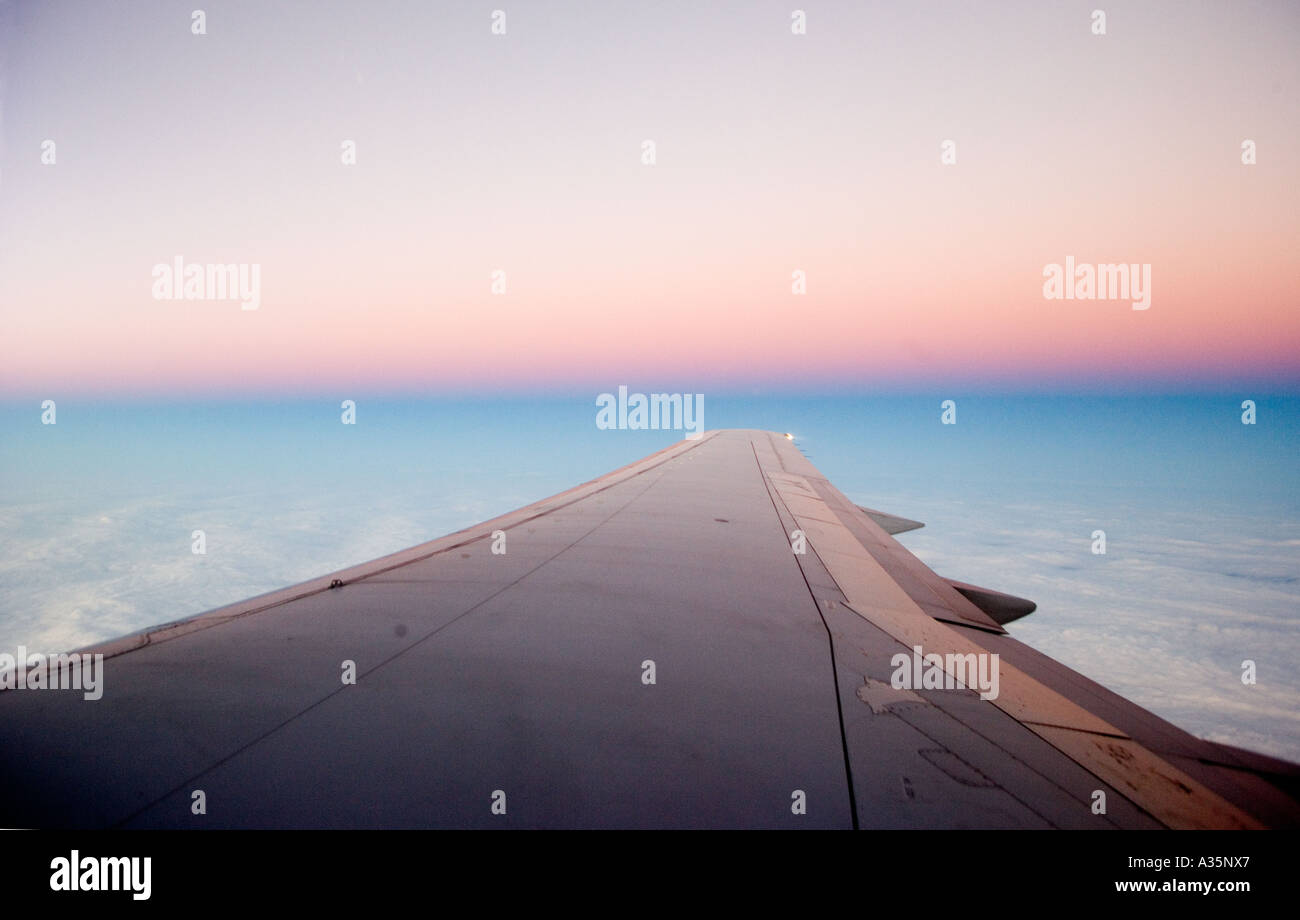 Wing of Boeing 757 Stock Photo - Alamy