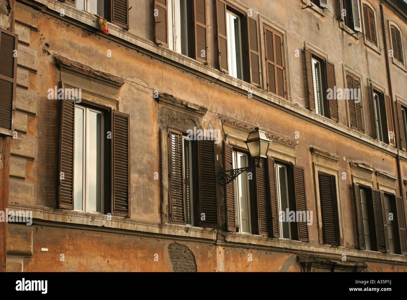 Roman windows hi-res stock photography and images - Alamy