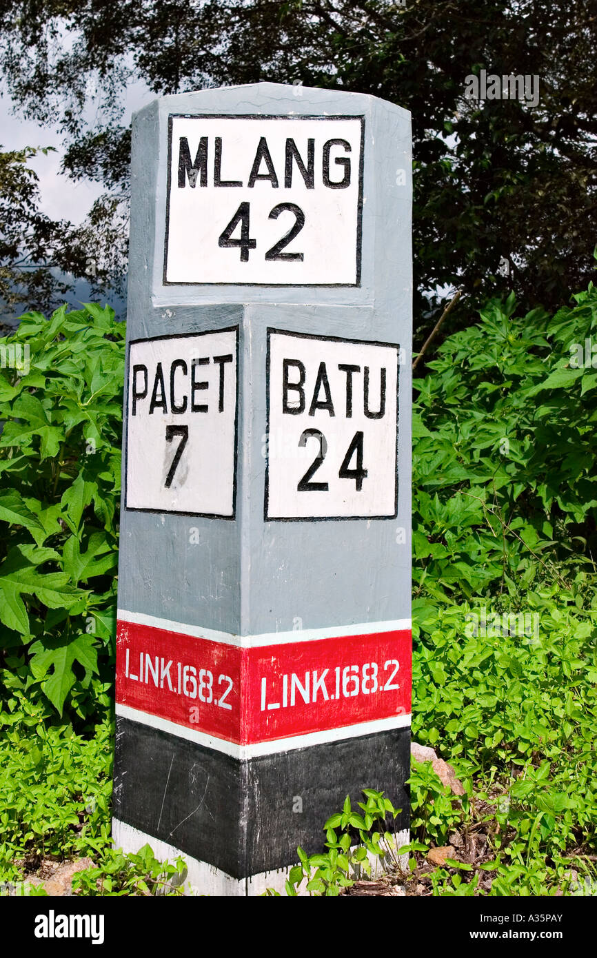Distance marker kilometer marker hi-res stock photography and images ...
