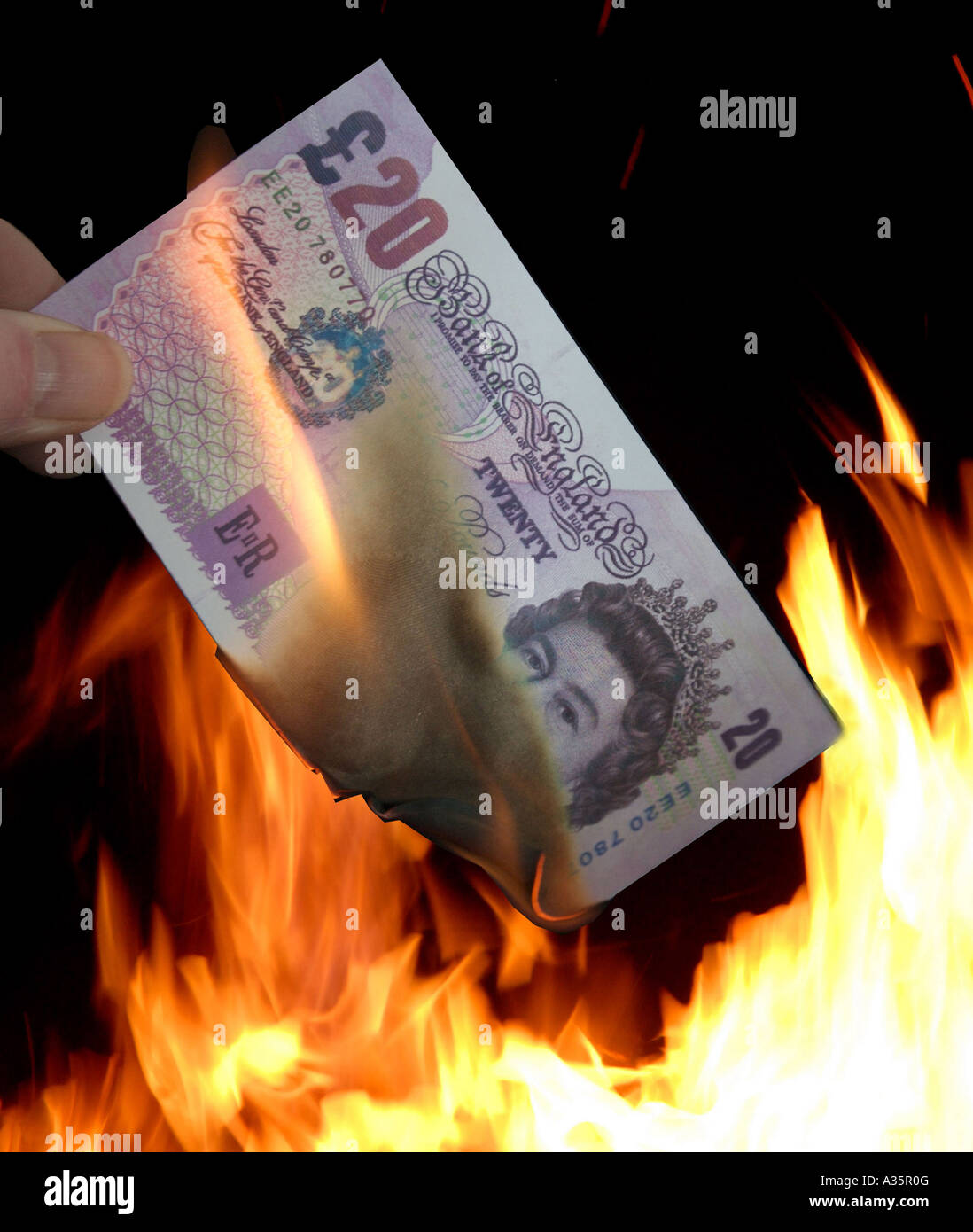 Pounds cash burning hi-res stock photography and images - Alamy