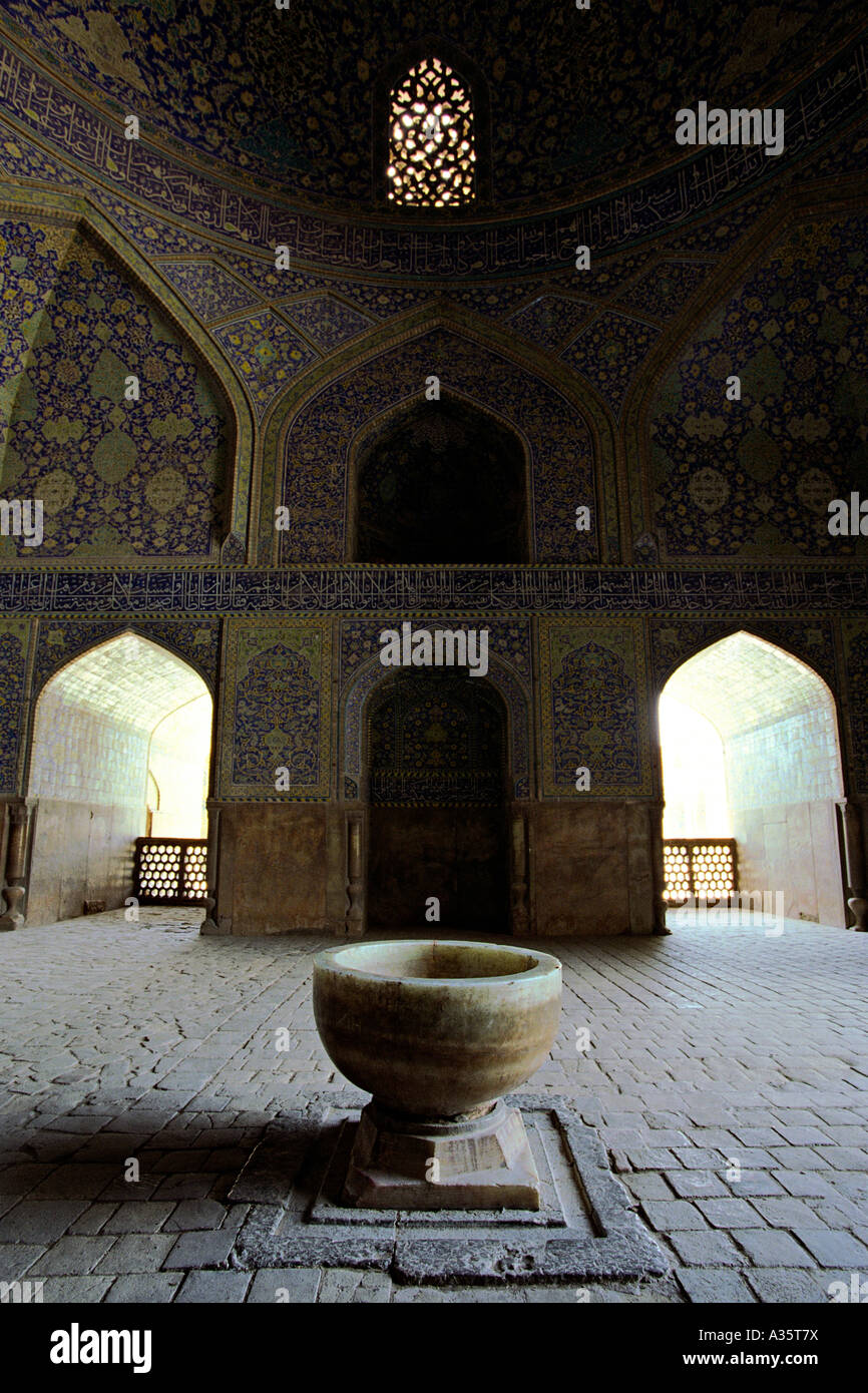 Emam Mosque. Esfahan Iran Stock Photo - Alamy