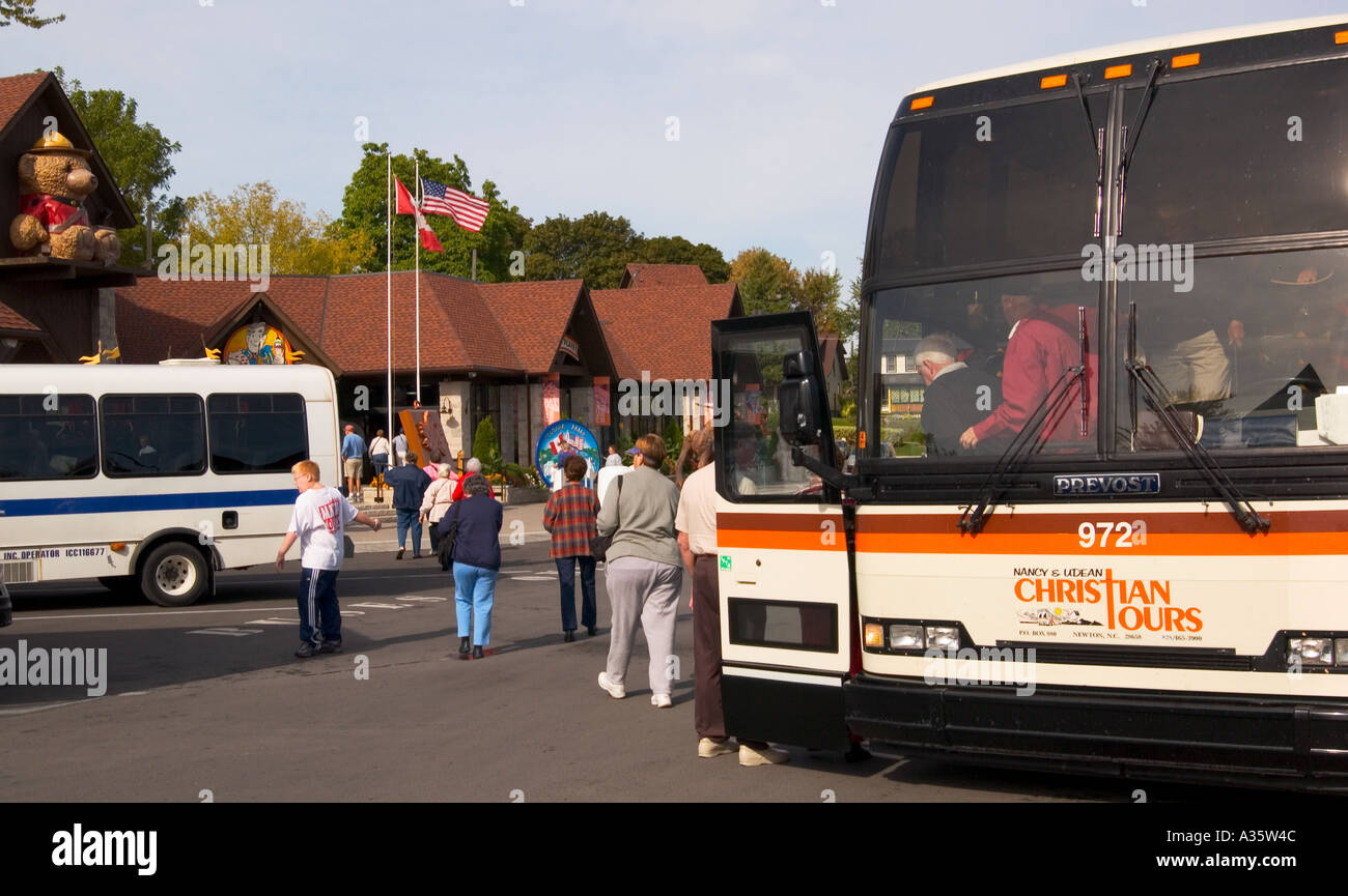 Christian bus tour stops at Souvenir City Craft Store Niagara Falls ...