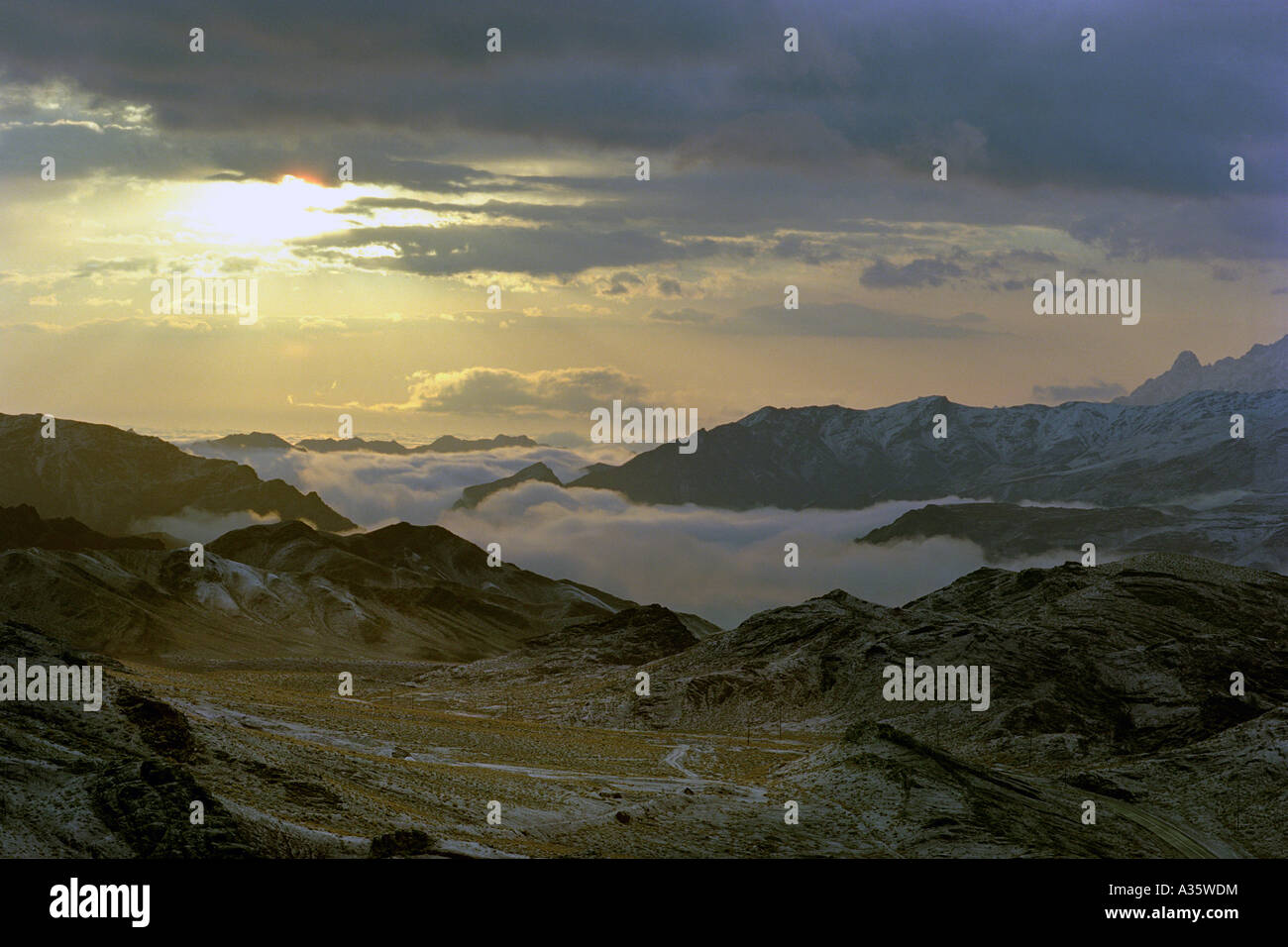 Sun rising over the Zagros Mountains near Abyaneh, Iran Stock Photo - Alamy