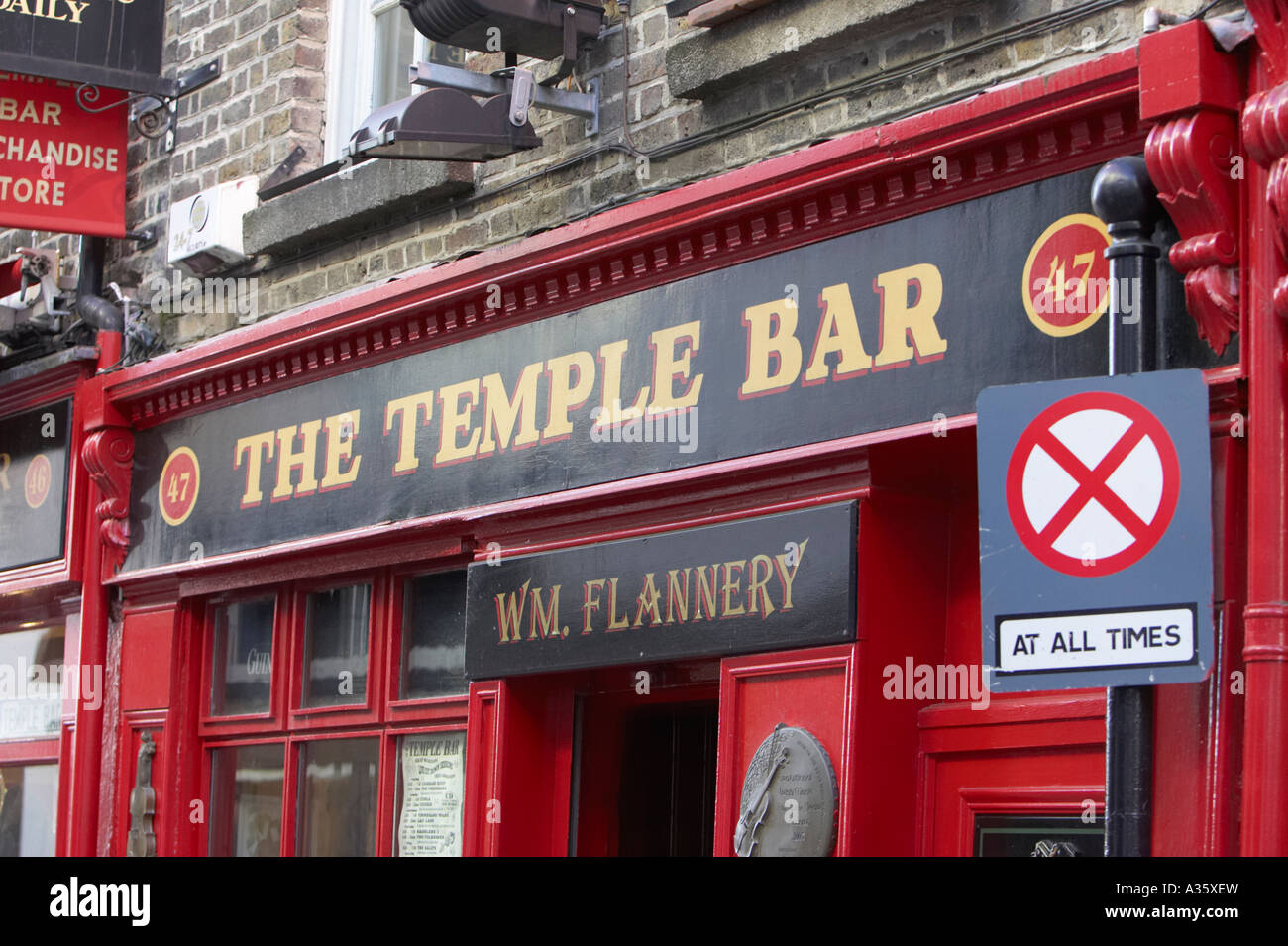 The temple bar pub in temple bar tourist nightlife area in central ...
