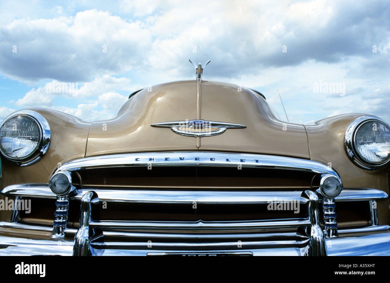 1950 car logos hi-res stock photography and images - Alamy