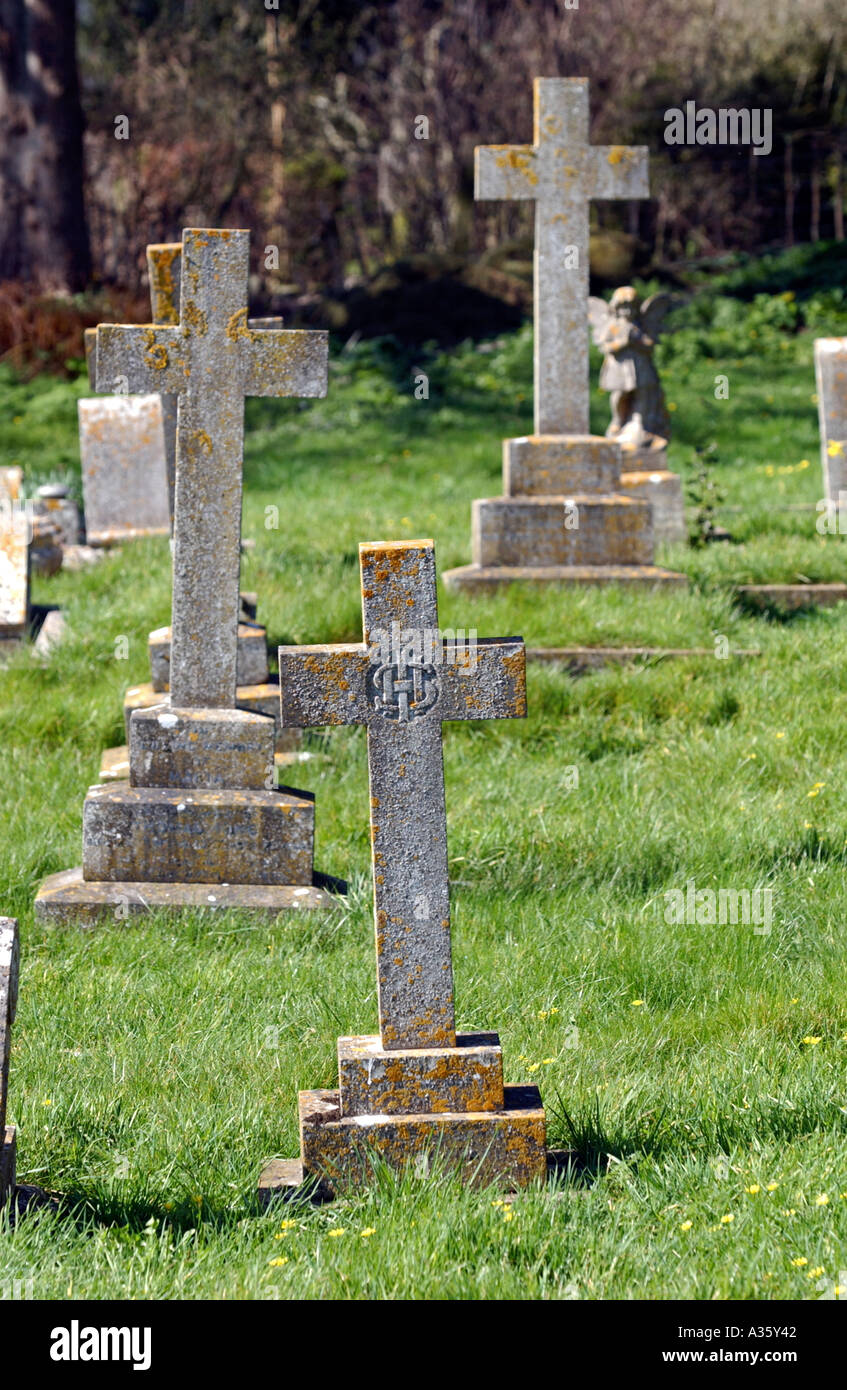 Crosses in a graveyard Stock Photo - Alamy